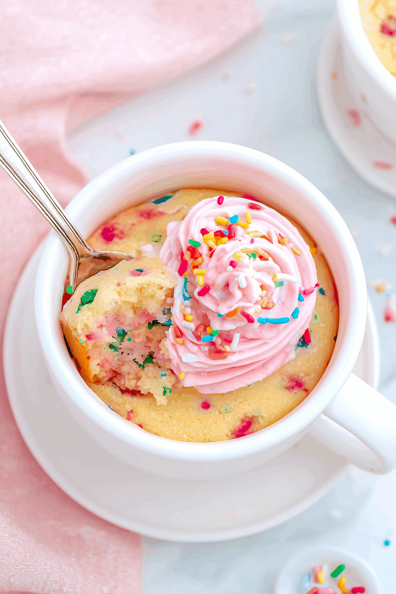 Simple Vanilla Mug Cake - theamazingfood