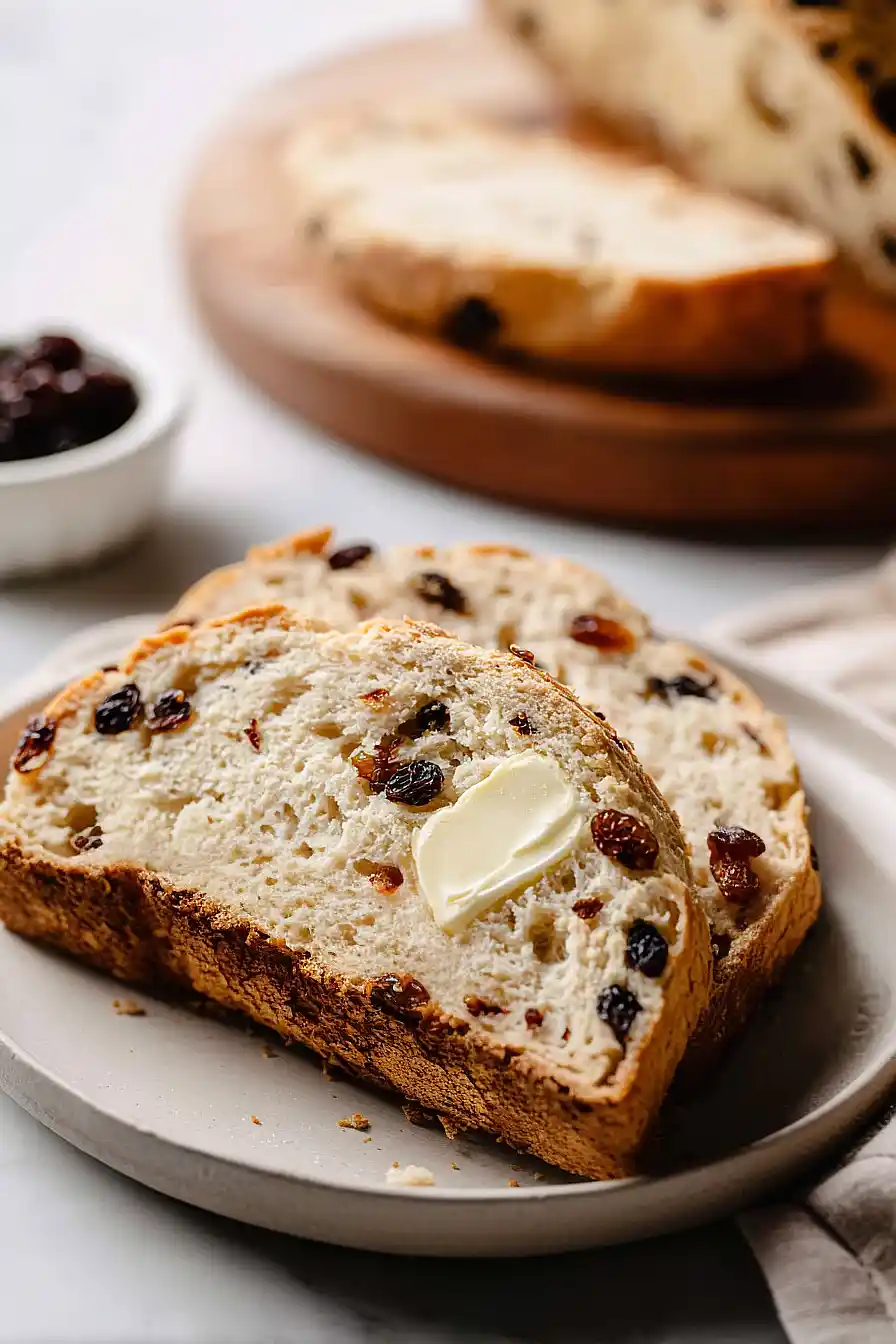 Simple Irish Soda Bread with Raisins - theamazingfood